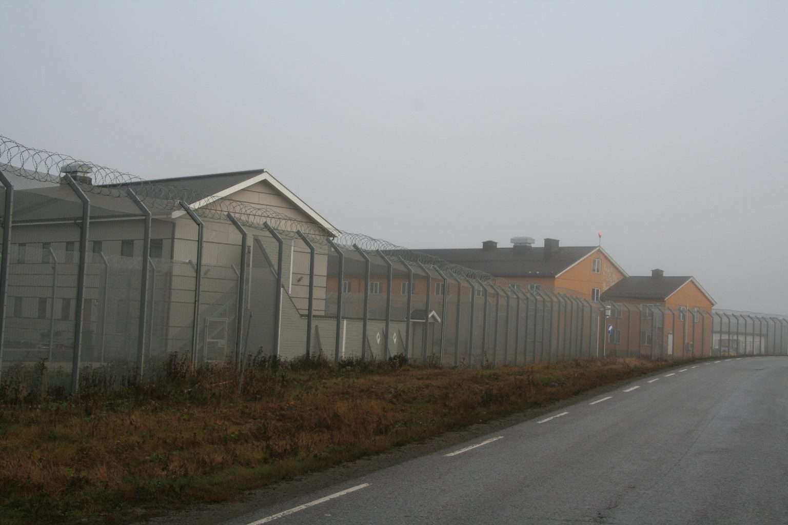 Forholda ved Trandum interneringsleir – Tjen Folket Media