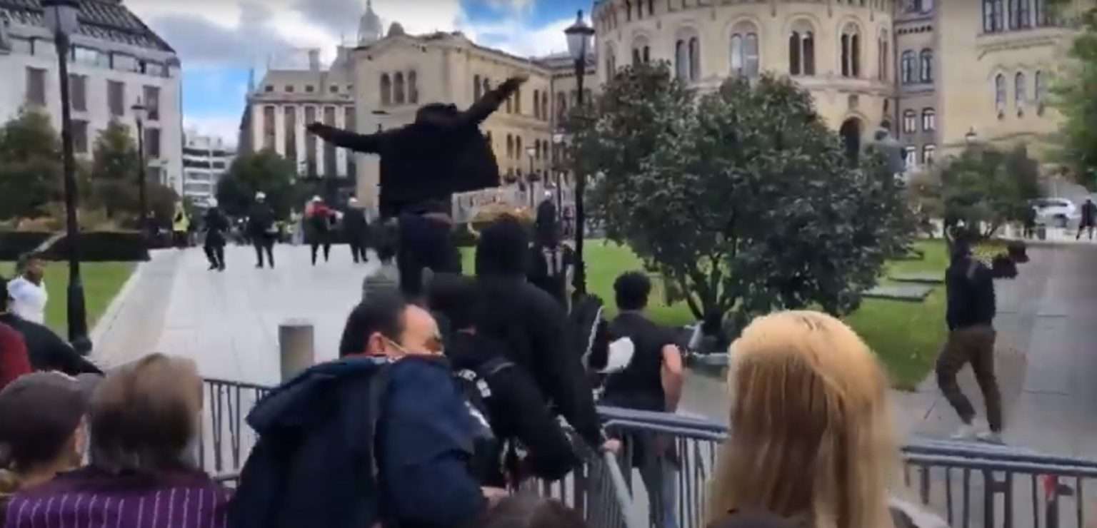 Film: Sammenstøtene foran stortinget – Tjen Folket Media